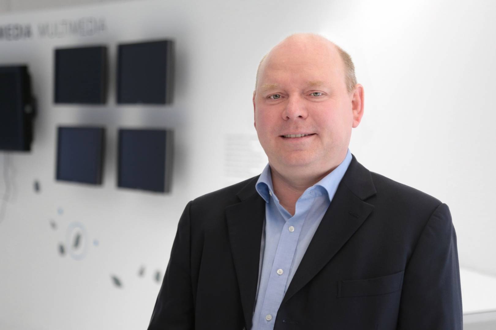 Interview mit Norbert Keil, Head of Hybrid PICs Group beim Fraunhofer ...